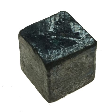 Cube 25cm Lead Iec Designs