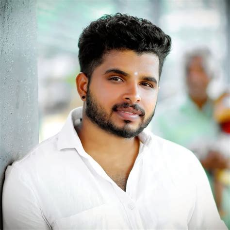 മിഥുൻ ആണുവേലിൽ (@midhun_aadhi) • Threads, Say more