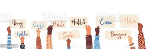 텍스트가 있는 배너를 들고 있는 다양한 인간의 손 다양한 국제 언어로 안녕하세요 인사하기에 대한 스톡 벡터 아트 및 기타 이미지 인사하기 다양 언어 Istock