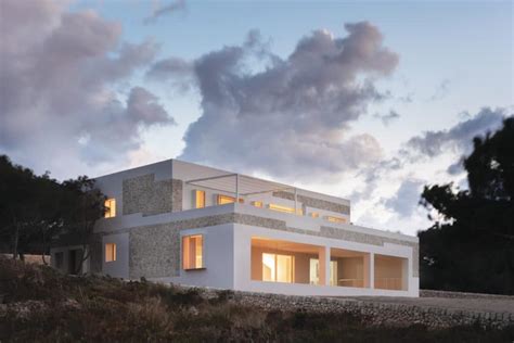 A Complete Guide To Concrete Homes In 2025
