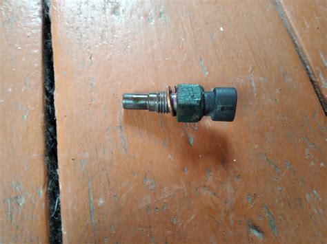 ДТОЖ Датчик температуры охлаждающей жидкости ЗАМЕНА — Lada Калина универсал 2 л 2010 года