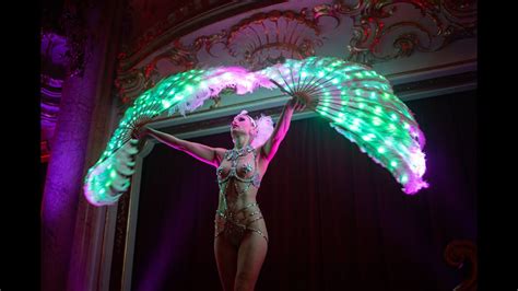 Lady Roberta Kent And Amber Topaz Summertime Bohemian Burlesque