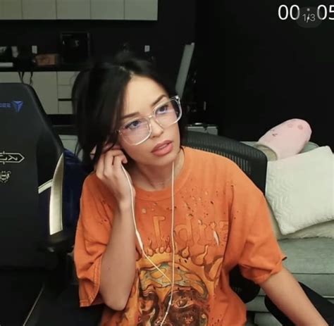 Pin By Jack Napier On Valkyrae Celebrities Female Female Pretty People