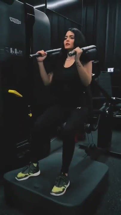 اسماء جلال في الجيم Youtube