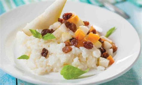 Як приготувати манну кашу з фруктами