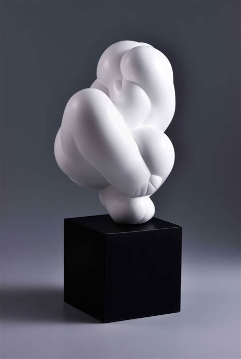 Xun Wang 王尋 Bashful 羞澀 2024 大河美術 River Art Gallery