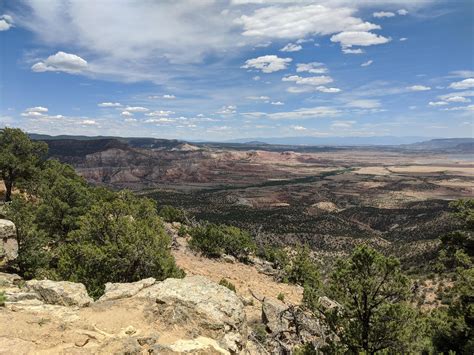 Hiking In Abiquiu New Mexico Usa Classic High Desert Scrolller