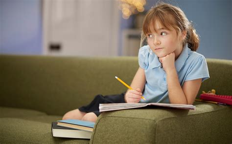 Учениците ще могат да отсъстват до 15 дни от училище по семейни причини