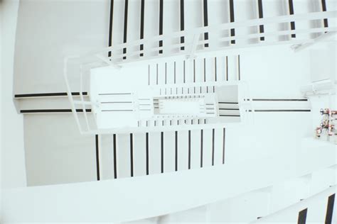 무료 이미지 화이트 벽 천장 선반 가구 방 조명 인테리어 디자인 생성물 계단 찬장 난간 동자