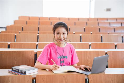 Young Students Study In The Classroom Picture And Hd Photos Free