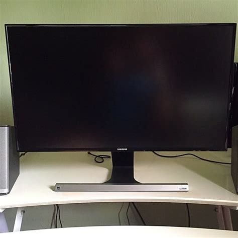 Samsung 27inch Monitor S27D590, Health & Nutrition, Health Monitors ...