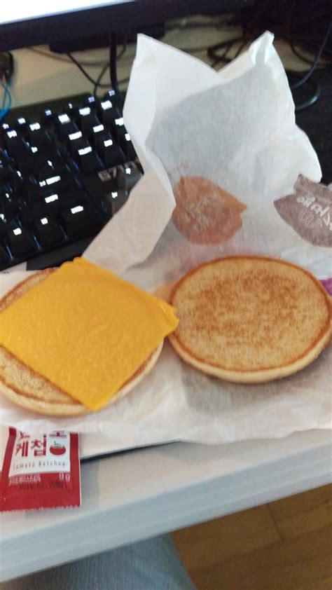 Zach Scuderi On Twitter I Ll Have A Cheeseburger With Only Cheese