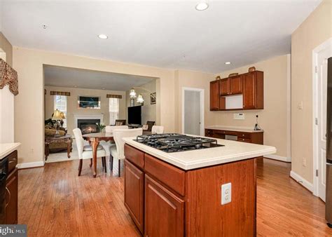 12216 Hillantrae Dr Clinton Md 20735 Redfin