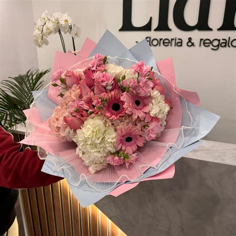 Ramo Cute Premium Lidia Florería Y Regalos