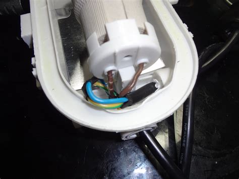 Simple Power Short Tester Detector Light Bulb Series Trick