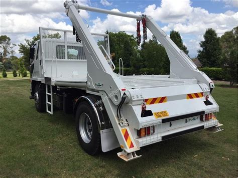 Safety Measures And Regulations For Skip Loader Operation In Australia Hook Lifts Cayvol