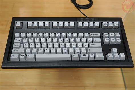 Unicomp Mini M Keyboard Review Ubergizmo
