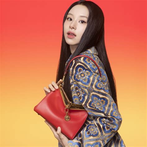 エトロ公式サイト：ウィメンズ&メンズのウェアとアクセサリーのコレクション | ETRO