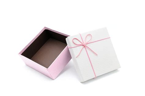 핑크화이트 선물 상자와 핑크 리본 특별한 날 생일 발렌타인 데이 기념일에 흰색 배경에 격리 된 기념일에주는 위해 계절에 대한 스톡 사진 및 기타 이미지 Istock