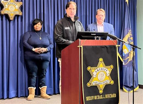 Mother Two Sons Die Of Exposure In Pontiac Field The Oakland Press