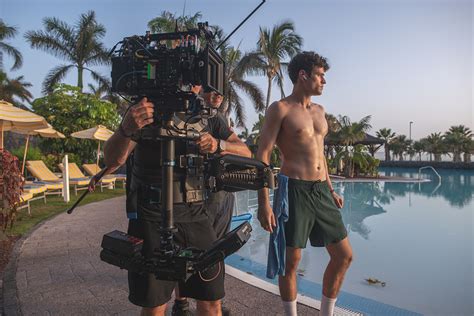 Oasis Ana Garcés And Tomy Aguilera Lead New Spanish Netflix Series