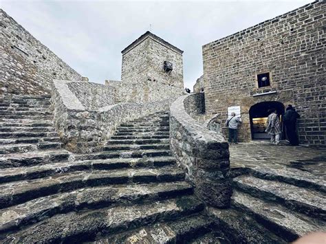 Povratak U Pirot Pirot Pirotski Brendovi I Simboli Očima Poznatog Novinara Dragoslava