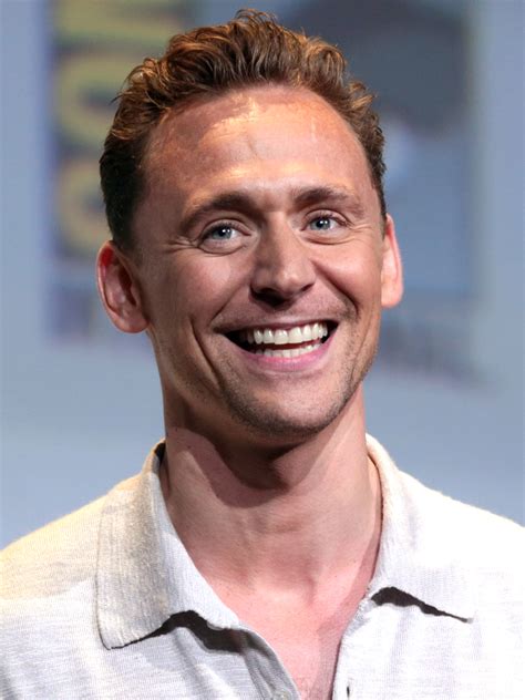 Filetom Hiddleston 27992938324 Cropped Wikimedia Commons