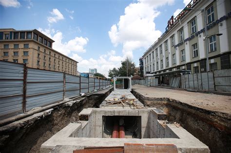 Авто замын уулзвар доорх шугам сүлжээг шинэчилж байна