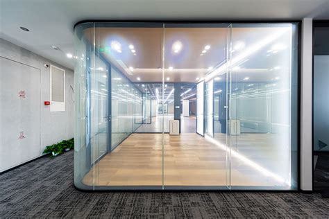 Curved Partition Walls Spiralis Europe