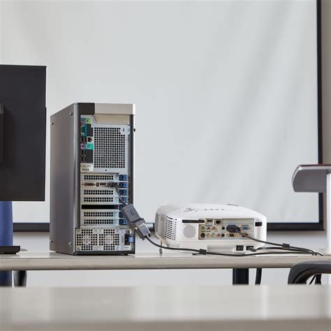 Startech Com Displayport To Vga Adapter Active Dp To Vga Converter 1080p Video Dp To Vga