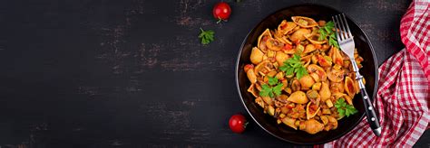 콘치글리 파스타 버섯 호박 토마토 소스를 곁들인 이탈리안 파스타 껍질 맨 위 보기 껍데기에 대한 스톡 사진 및 기타 이미지 껍데기 파스타 그릇 Istock