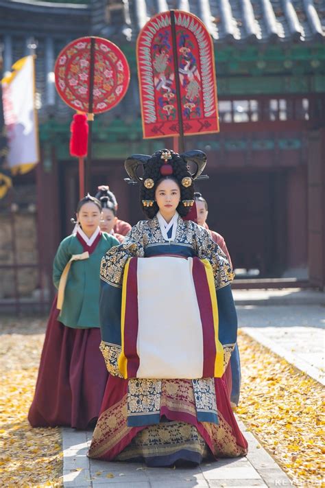 한복에 있는 태균 김님의 핀 역사적 의상 패션 19세기 패션