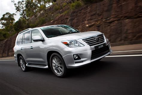 2010 Lexus Lx 570 Packs New Features And Vision