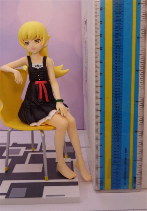 Shinobu Oshino Figure Sitting
