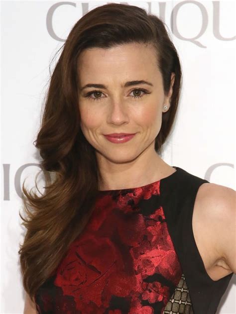 Clinique The Glow Memo Linda Cardellini Hair Lisa Cardellini