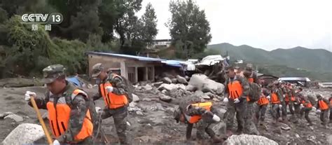 甘肃榆中强降雨引发山洪 危急时刻武警官兵紧急驰援受灾地区