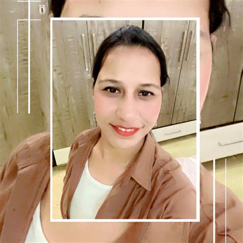 himanshi negi