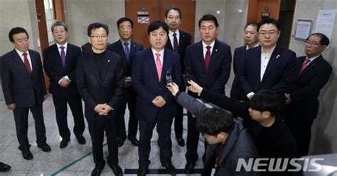 최문순 화천군수 군인 외출·외박구역 제한 폐지 정책 철회하라