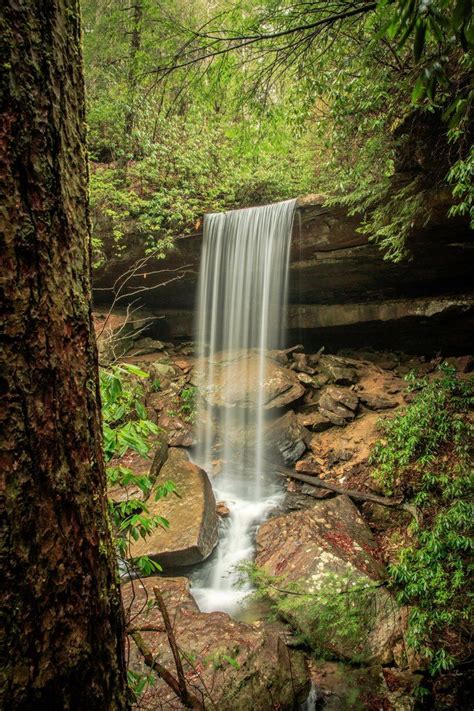 The Ultimate Bucket List For Anyone In Kentucky Who Loves Waterfall