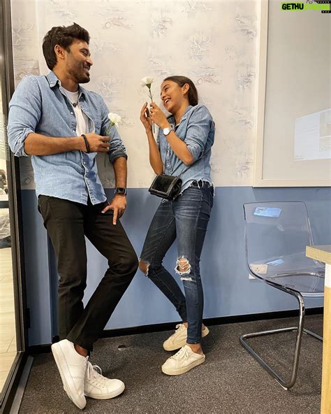 Actress Kavya Sriram Hd Instagram Photos And Wallpapers February 2024 Gethu Cinema