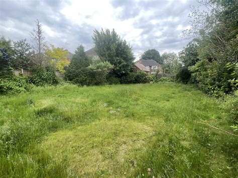 Land Adjacent To 38 Rochford Avenue Shenfield Essex Cm15 8qw