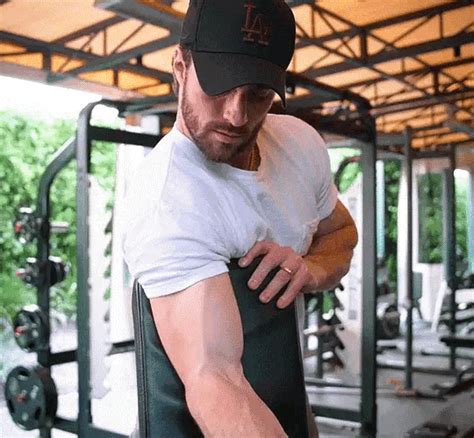 Pin De Kayeloni Aponte Em Aaron Taylor Freaking Johnson Em 2025 Aaron