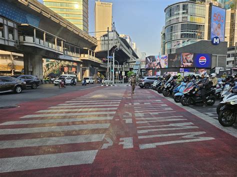 สถานีตำรวจนครบาลทองหล่อ Added A สถานีตำรวจนครบาลทองหล่อ