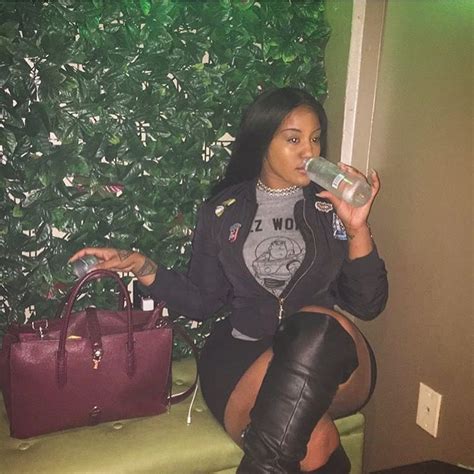 Jhonni Blazes Hot Selfies Bootymotiontv