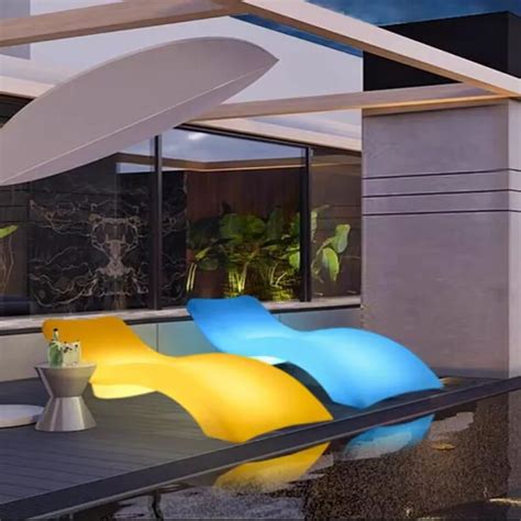 Outdoor Furniture Led Luminous Rechargealbe Sun Loungers Swimming Pool