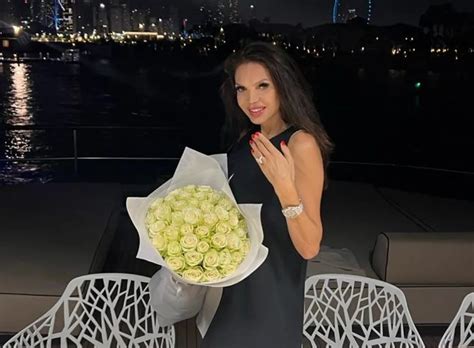 Cristina Spătar A Fost Cerută în Căsătorie în Dubai Cum Arată Inelul Pe Care L A Primit