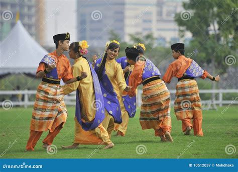 Folklore Dance Zapin Editorial Photography Image Of Young 10512037