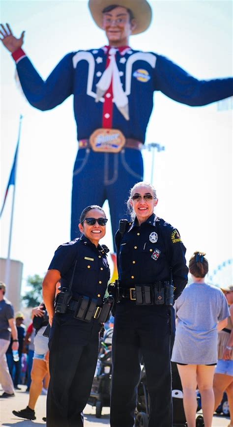 How Many Police Officers In Dallas