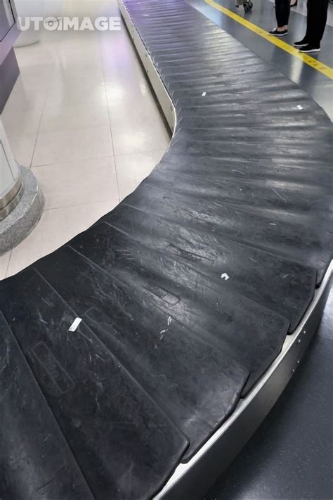 공항 위탁수화물 컨베이어 시스템 Yanggiri 사진 공항 승객 위탁 수화물 캐리어 가방 컨베이어 시스템