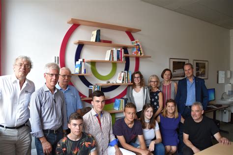 Bücherregal Als Gemeinsames Projekt Von Hlp Und Htl Mödling Mödling